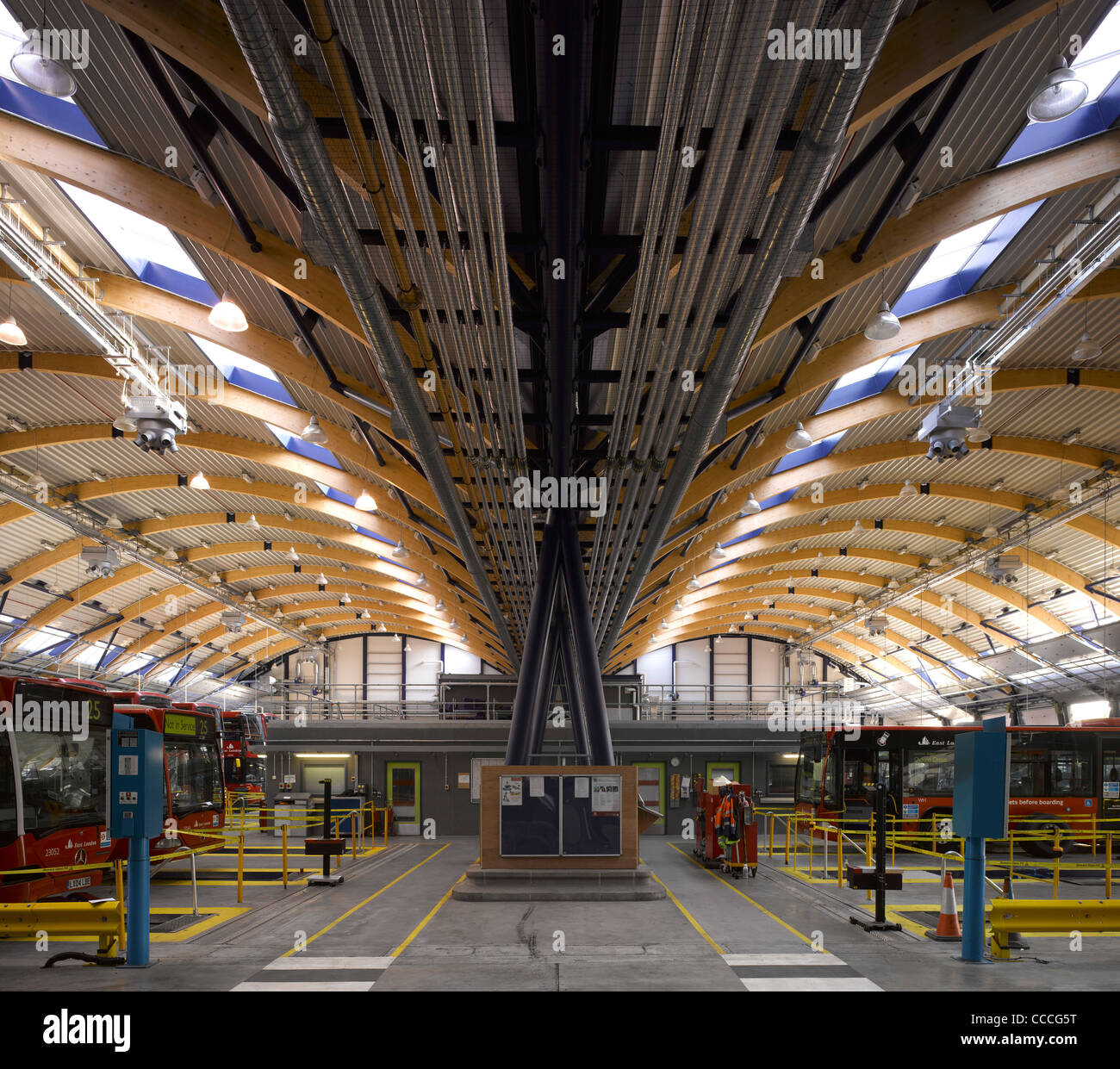 West ham bus garage Banque de photographies et d’images à haute ...