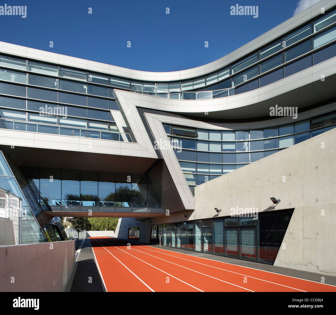 EVELYN GRACE ACADEMY, Zaha Hadid Architects, Londres, 2010, extérieur ...