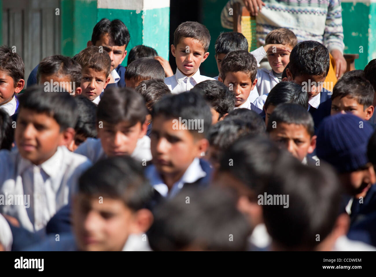 Teen teenage teenager pakistani Banque d'image et photos - Alamy