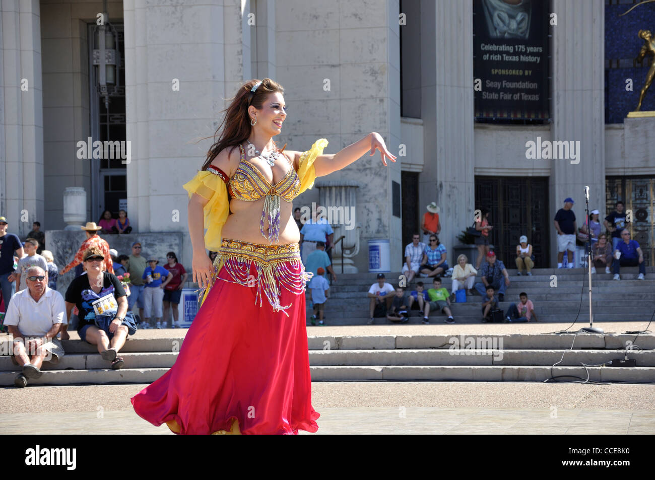 Costumes de danse du ventre turcs Banque d'image et photos - Alamy