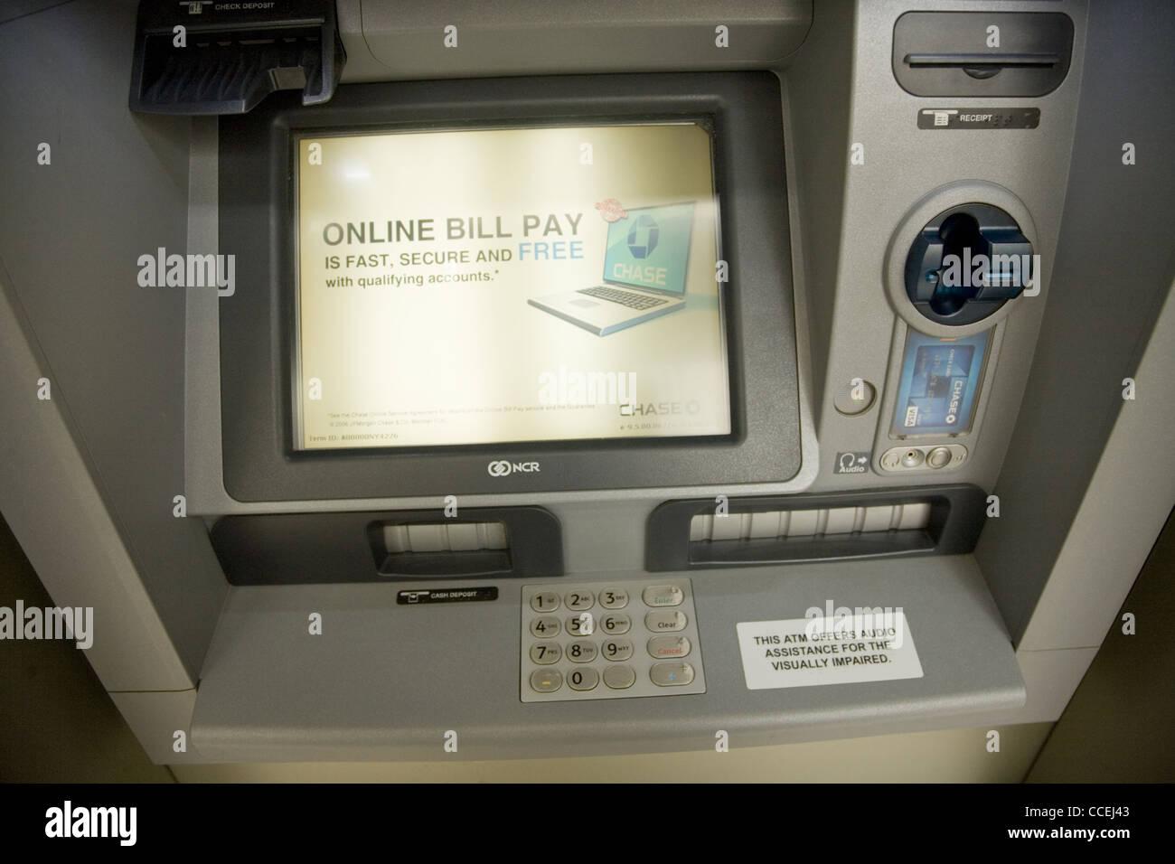Distributeur automatique de close-up dans une banque à New York Photo ...