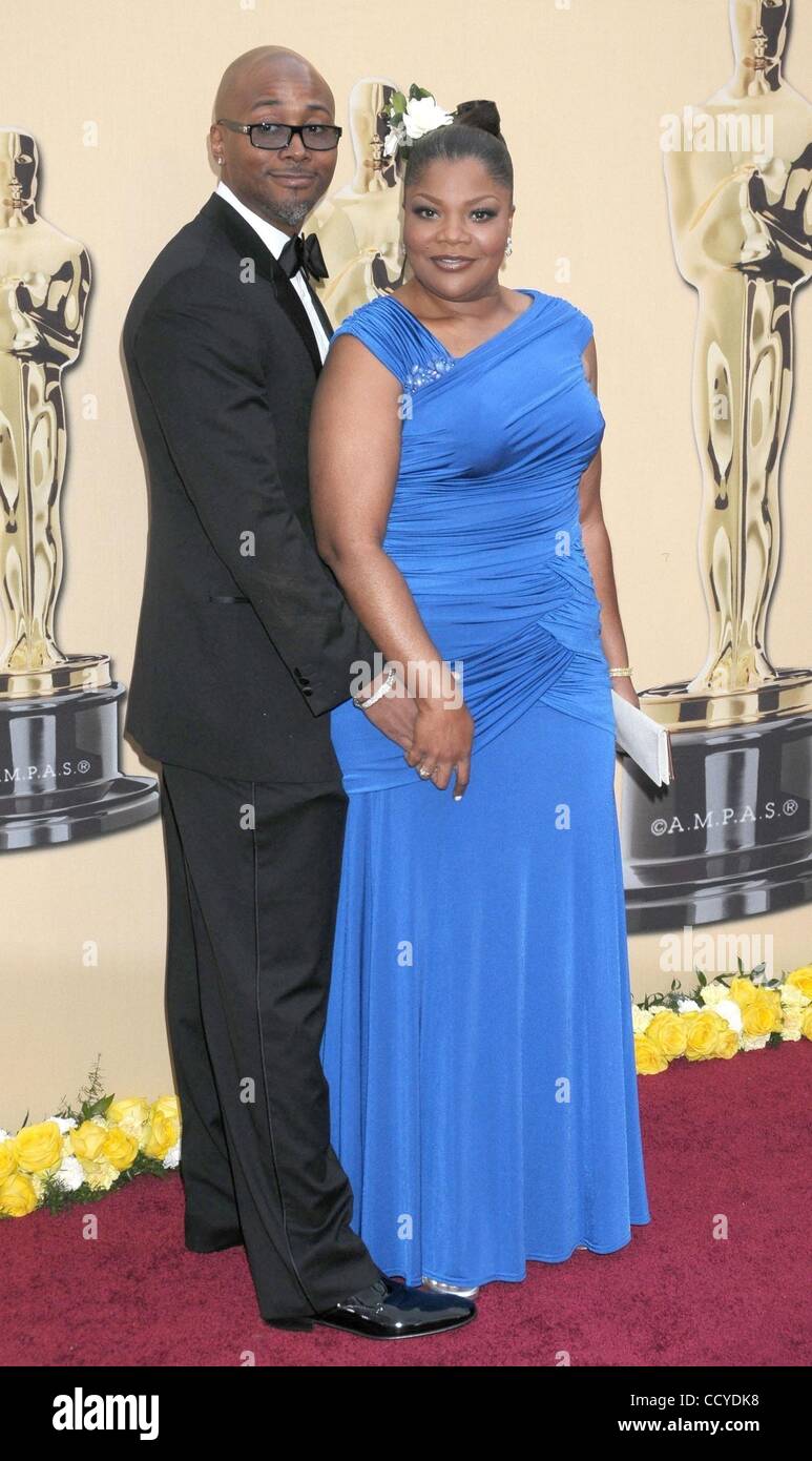 Monique husband sidney hicks 82nd Banque de photographies et d’images à ...