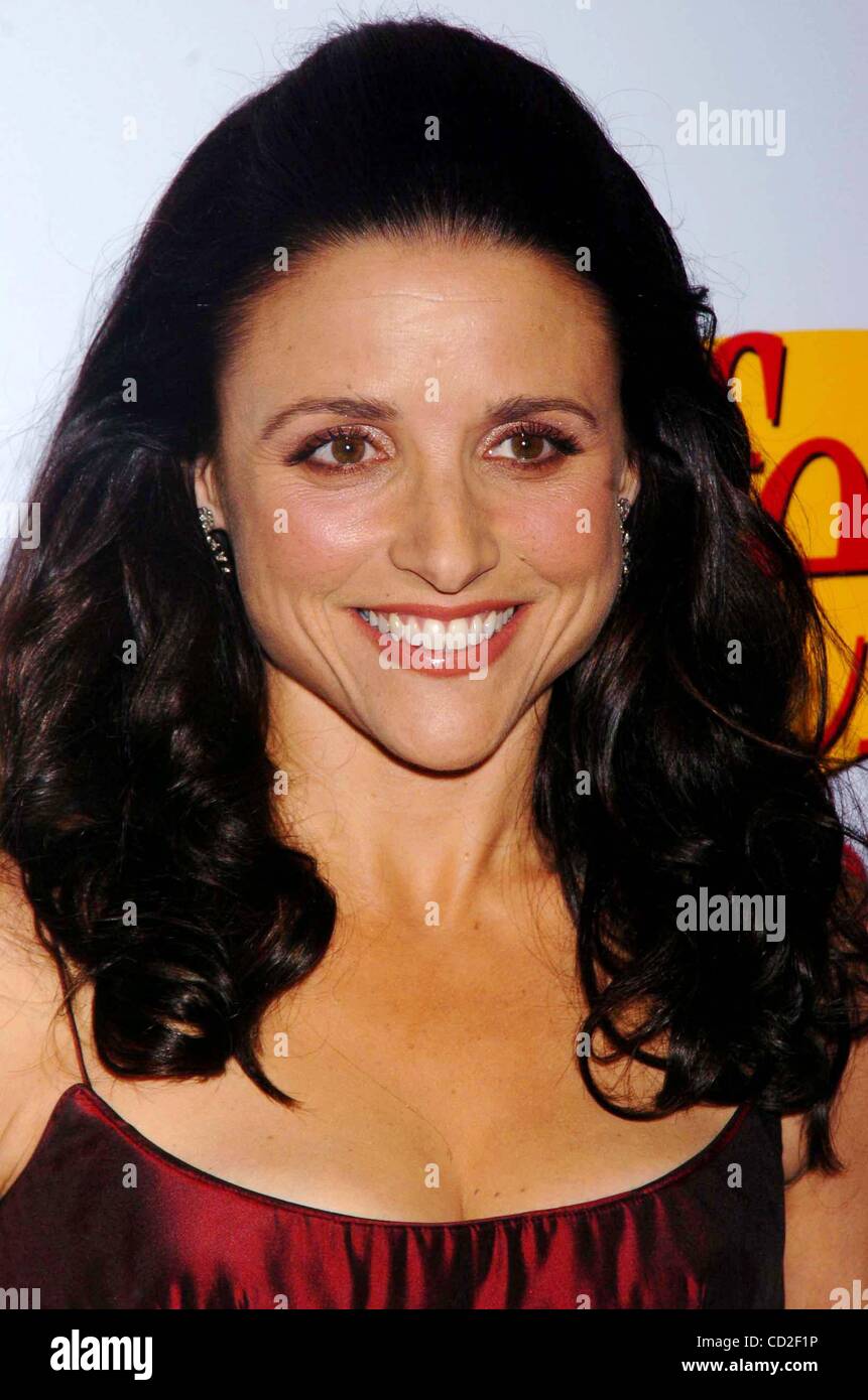 Julia louis dreyfus rockefeller plaza Banque de photographies et d ...