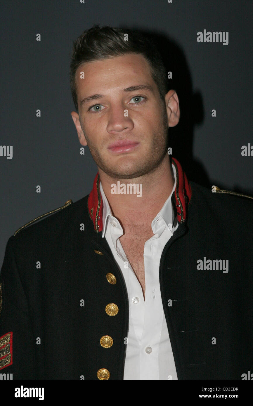 Kaz james Banque de photographies et d’images à haute résolution - Alamy