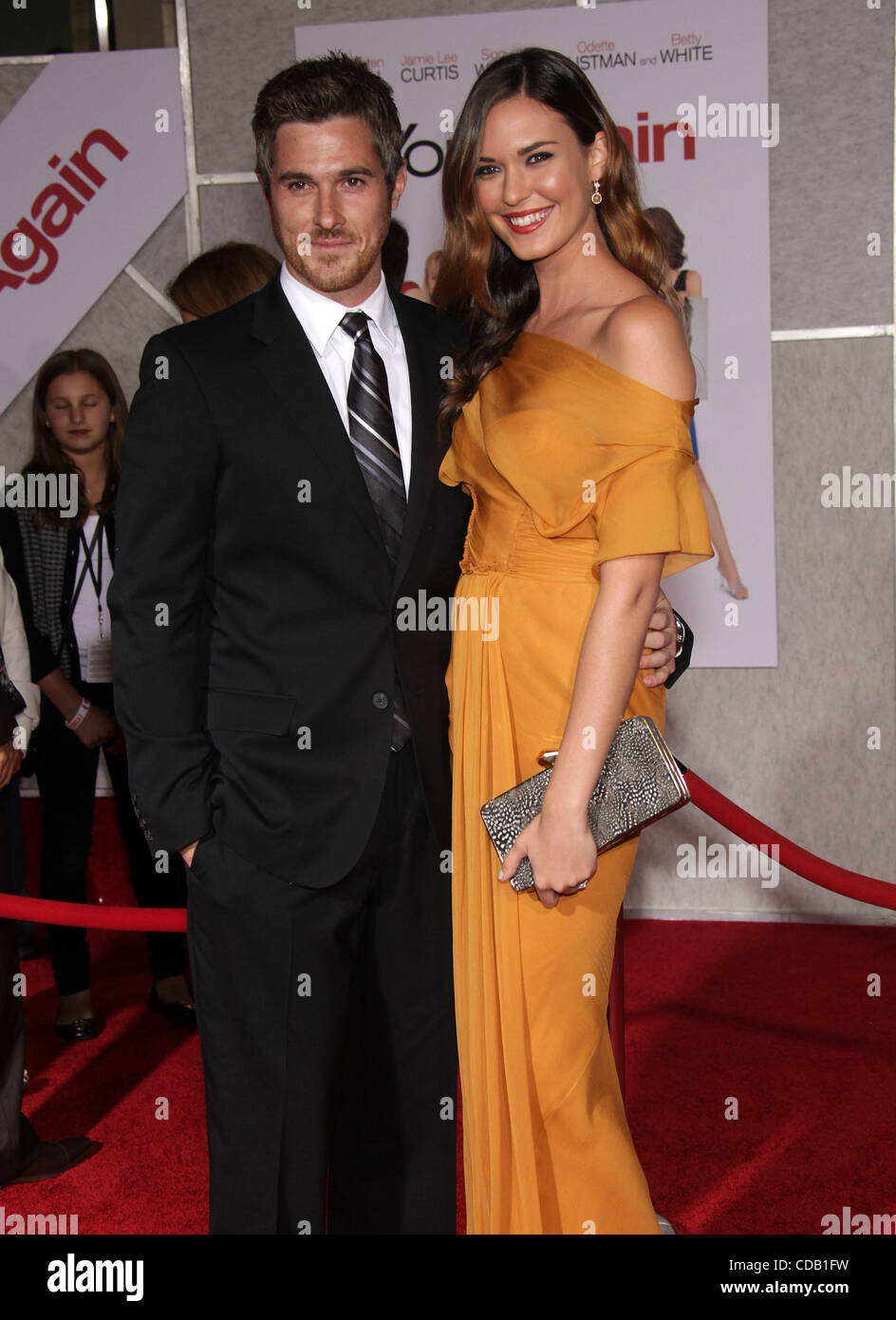 Dave annable et odette yustman Banque de photographies et d’images à ...