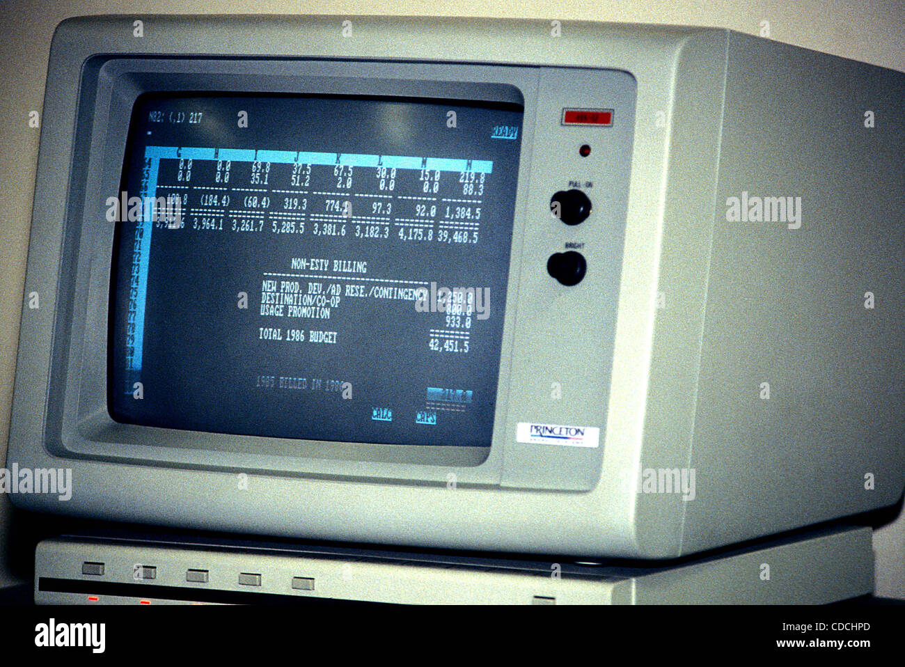 Ordinateur ibm 1986 Banque de photographies et d’images à haute ...