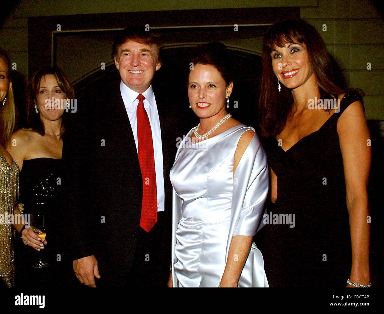 DONALD TRUMP HUMMEL ZIMMERMAN DAWN CAROL PRESS.K29591ML0312.4DD E ...