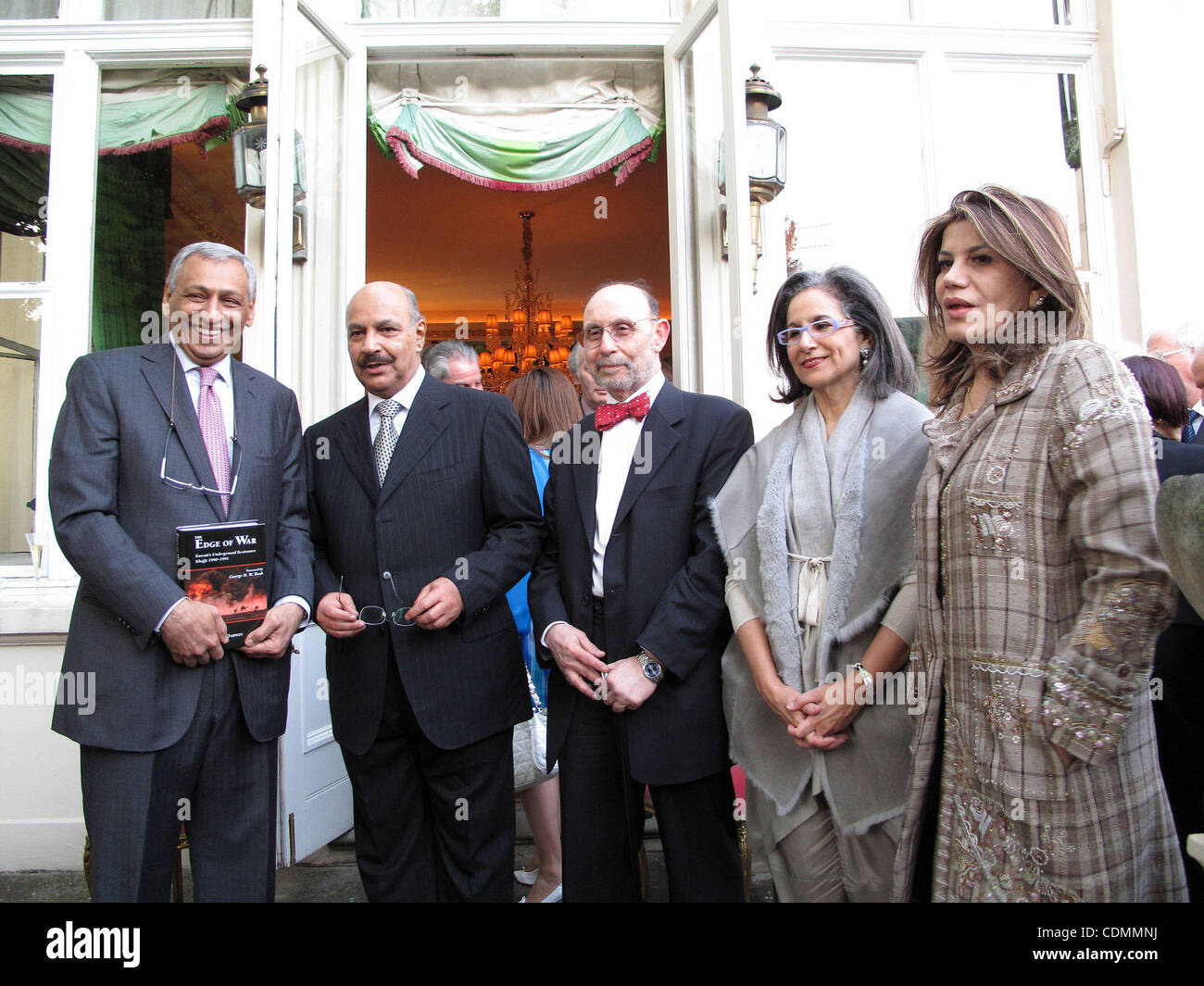 Ambassadeur du Koweït avec le Cheikh Saoud Nasser Saud al-Sabah, Adel ...