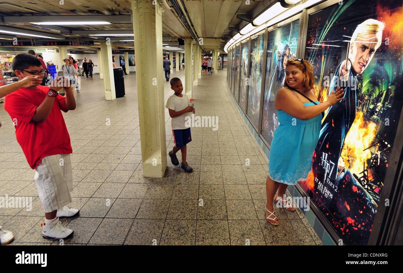 6 juillet 2011 - Manhattan, New York, États-Unis - Sonia Lemus, 20 ans, de West New York, NJ ...