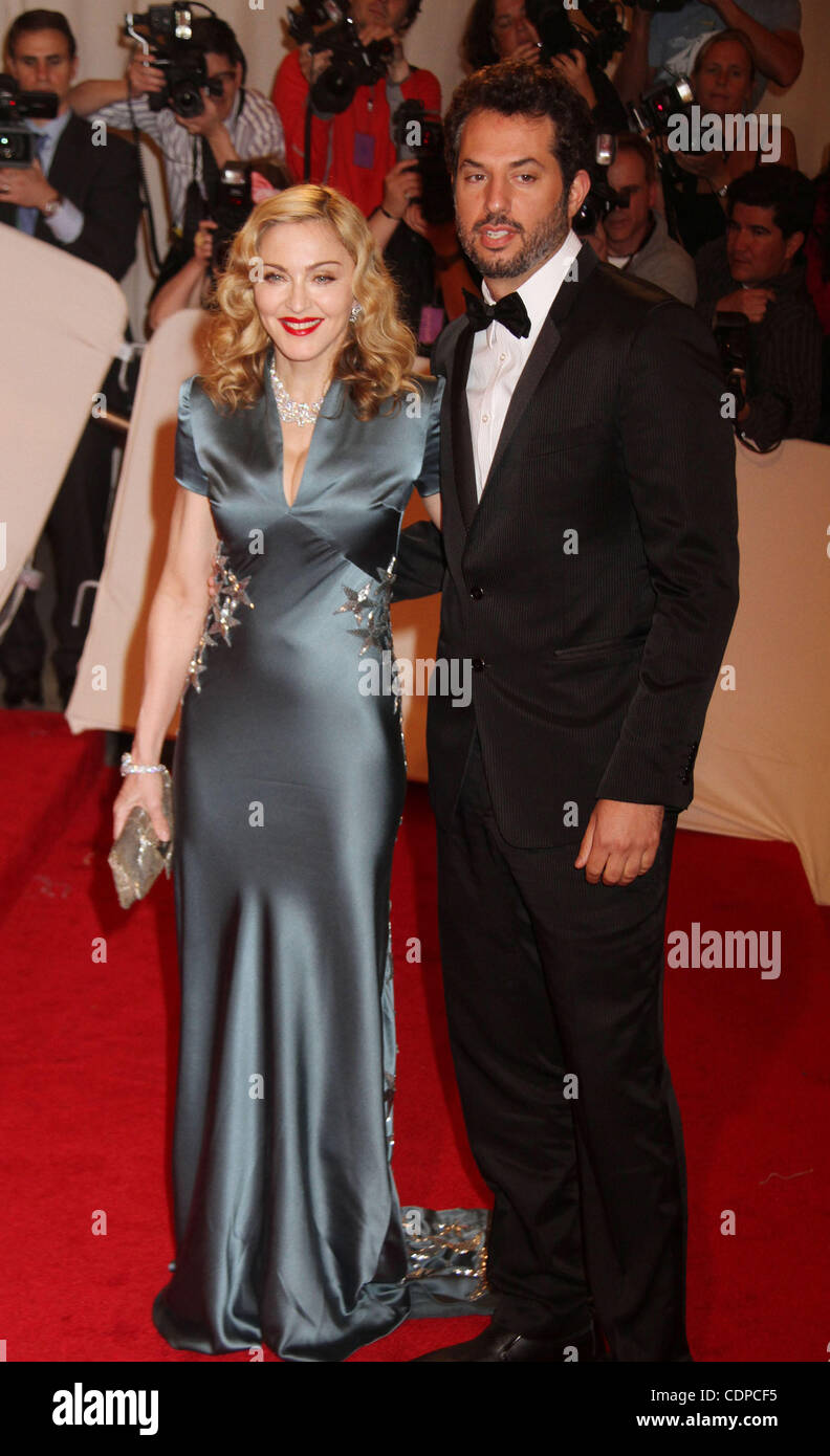 Madonna guy oseary alexander mcqueen Banque de photographies et d ...