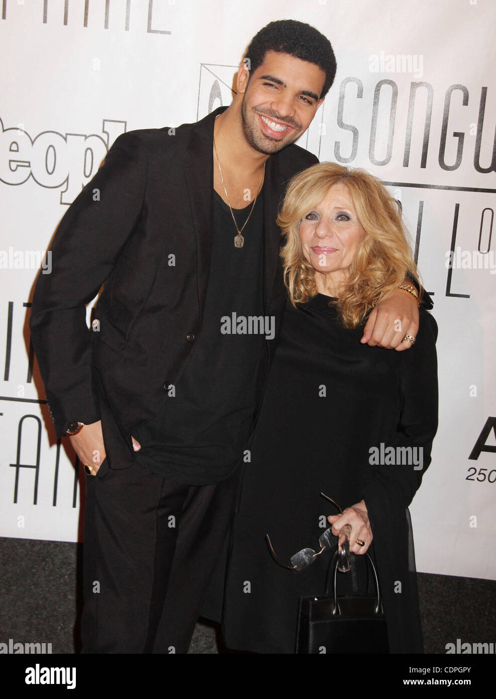 Drake and mother sandi graham Banque de photographies et d’images à ...