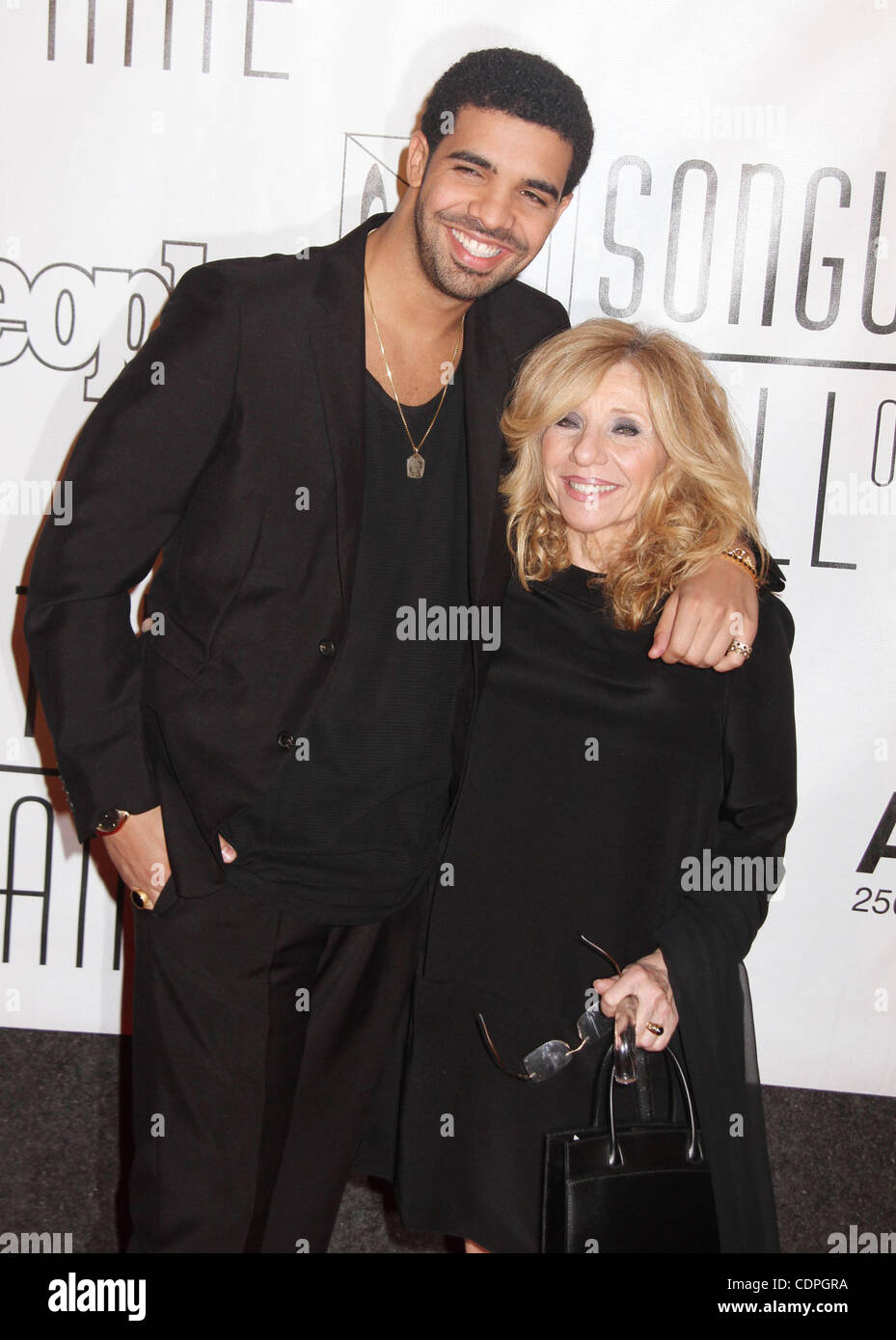 Drake and mother sandi graham Banque de photographies et d’images à ...