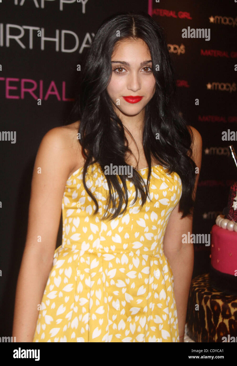 Lola ciccone Banque de photographies et d’images à haute résolution - Alamy