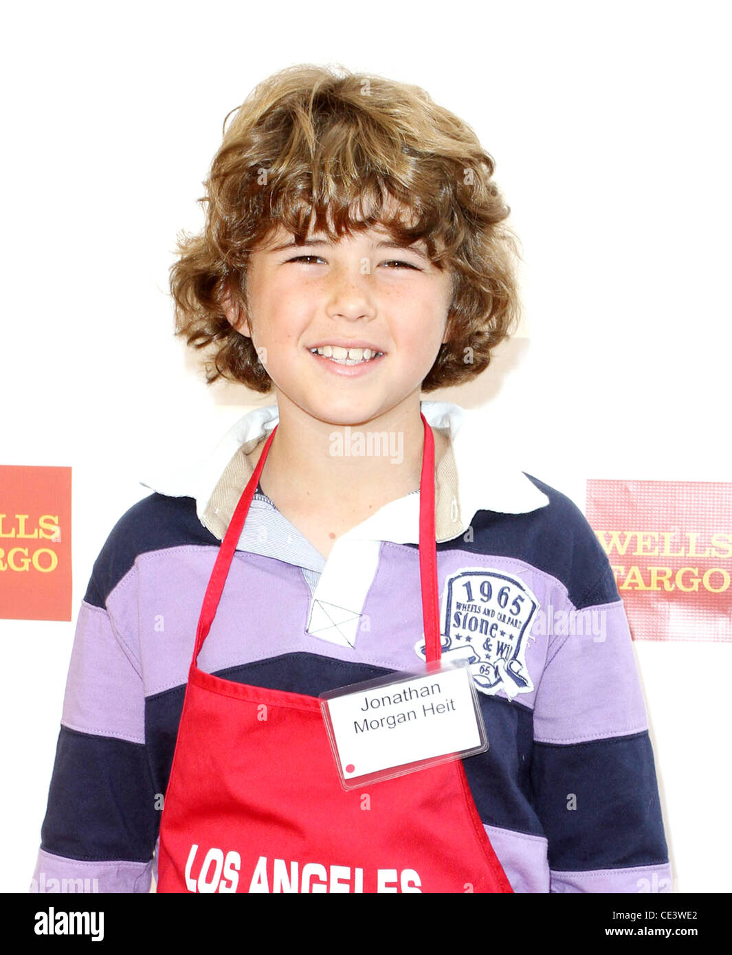 Jonathan Morgan Heit Anne et Kirk Douglas Center l'hôte d'un repas de ...