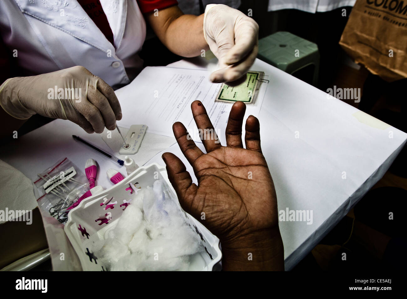 Hiv quick test Banque de photographies et d’images à haute résolution ...