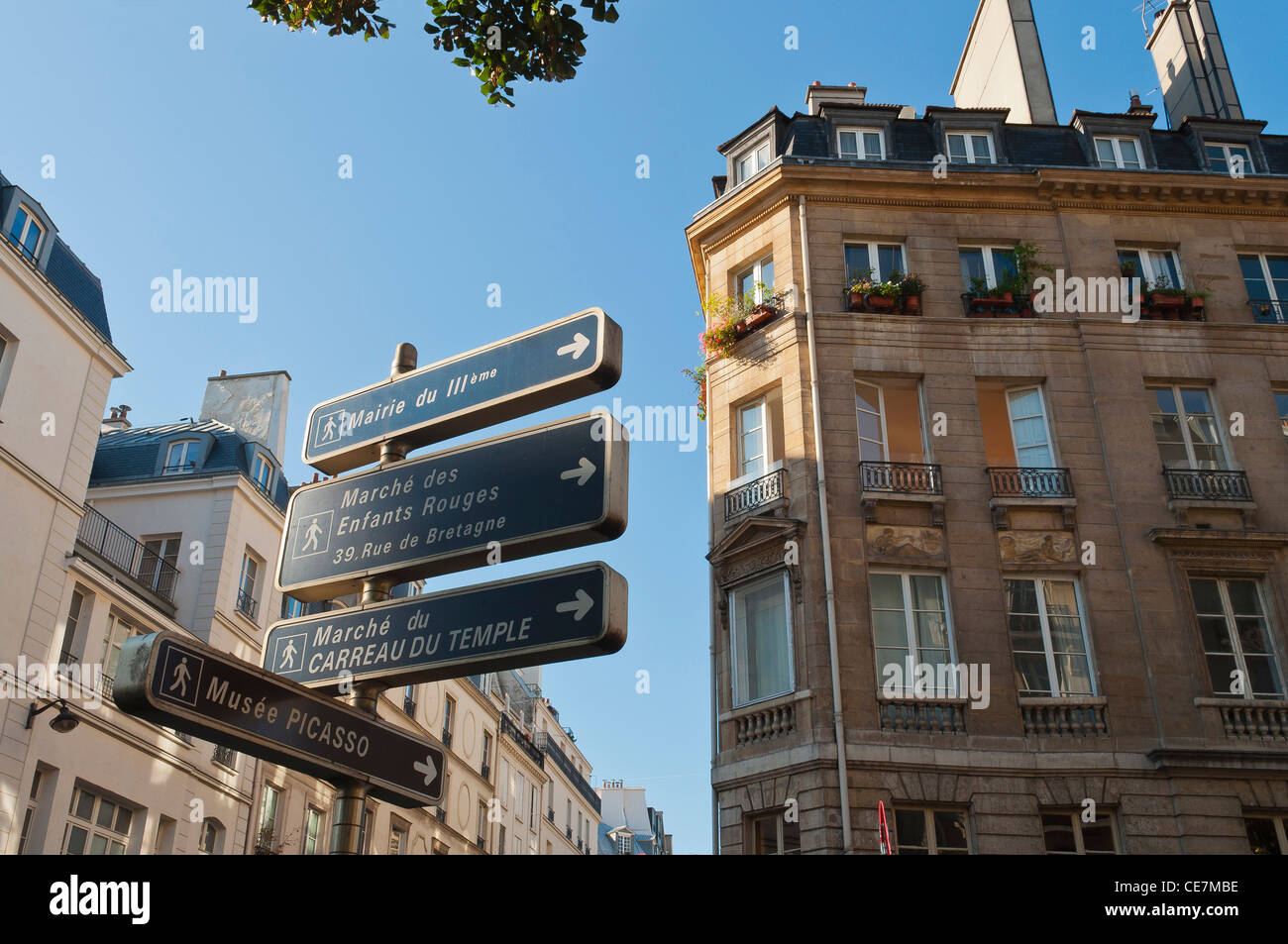 Plaques de rue paris Banque de photographies et d’images à haute ...