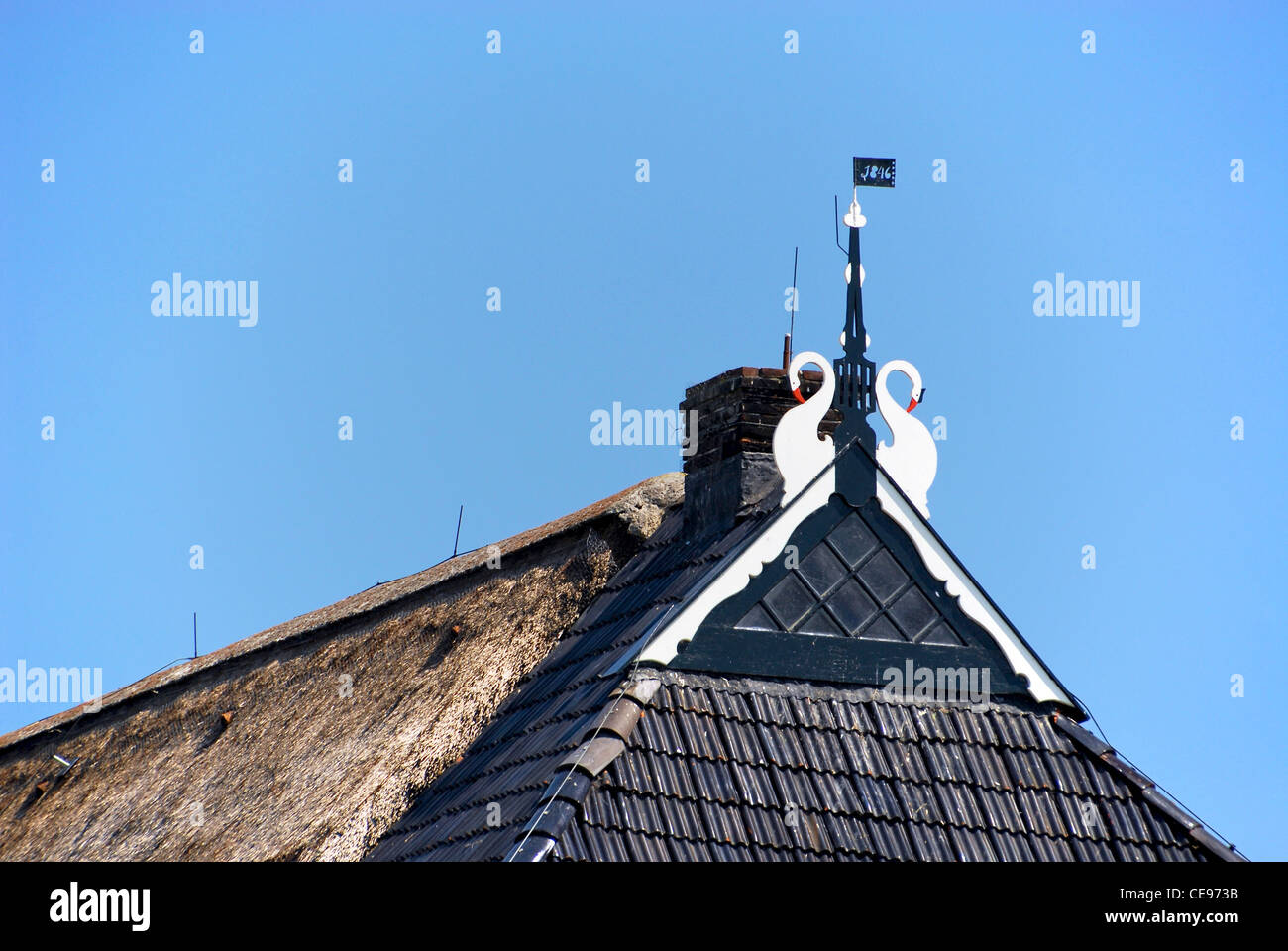 Gable traditionnel avec un hibou-board (néerlandais : uilenbord ...