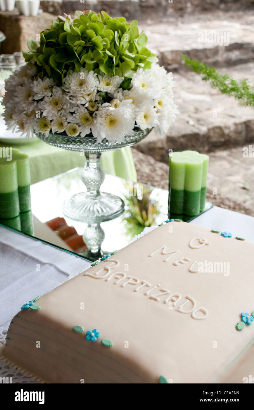 Gâteau de baptême Banque de photographies et d’images à haute ...