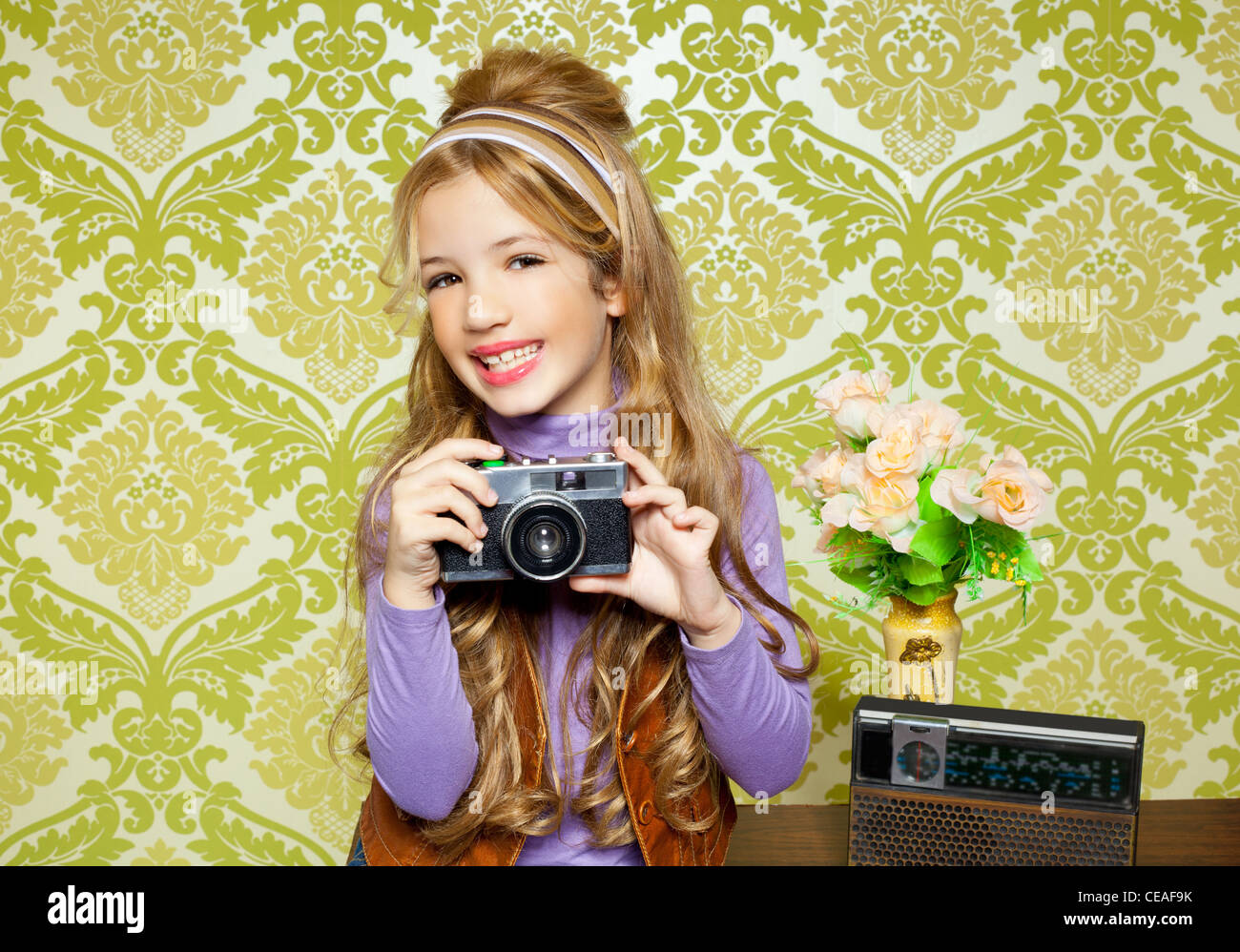 Vintage radio girl Banque de photographies et d’images à haute ...