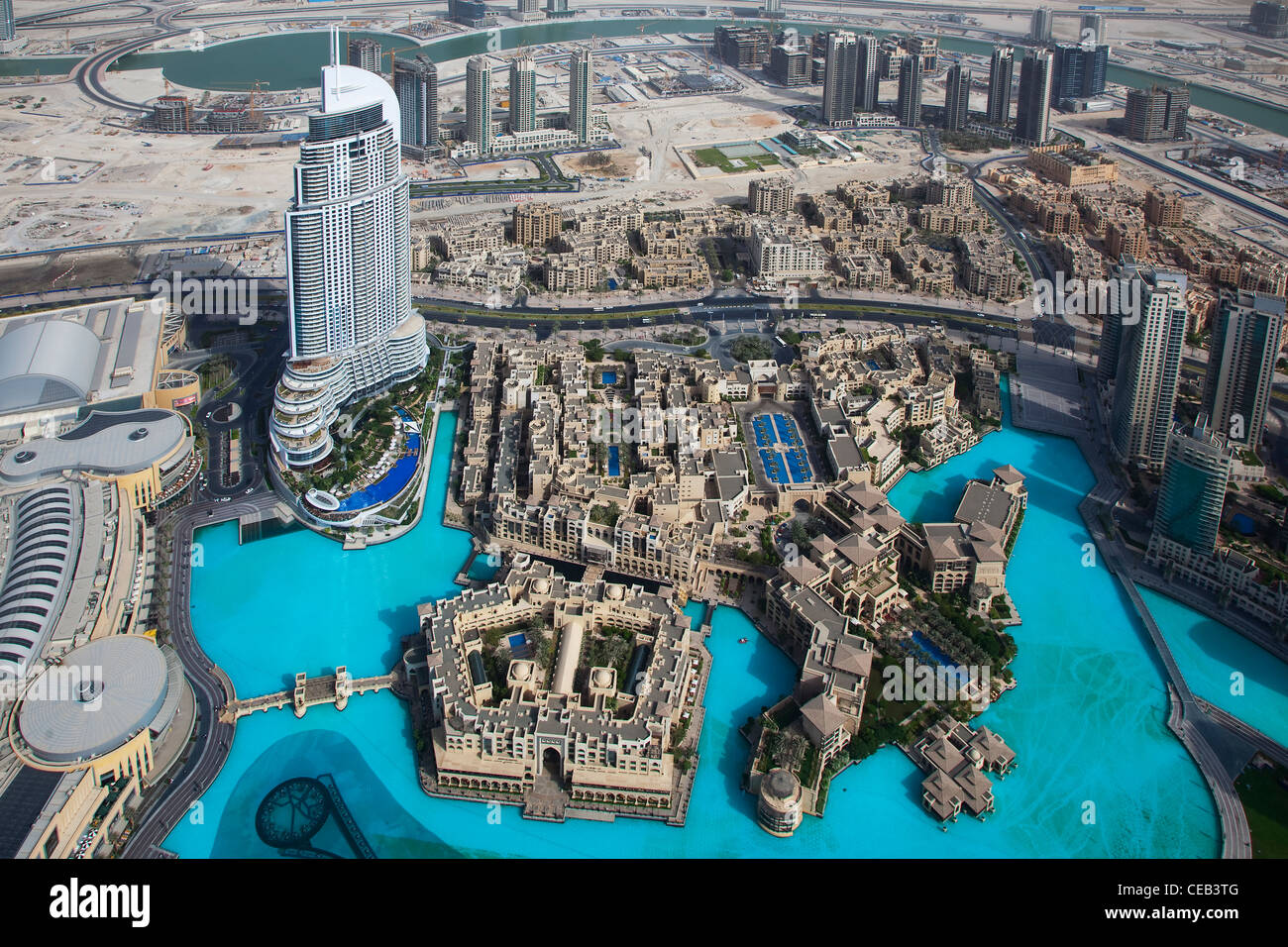 Pont de souk al bahar fontaine de khalifa de burj Banque de photographies et d’images à haute ...