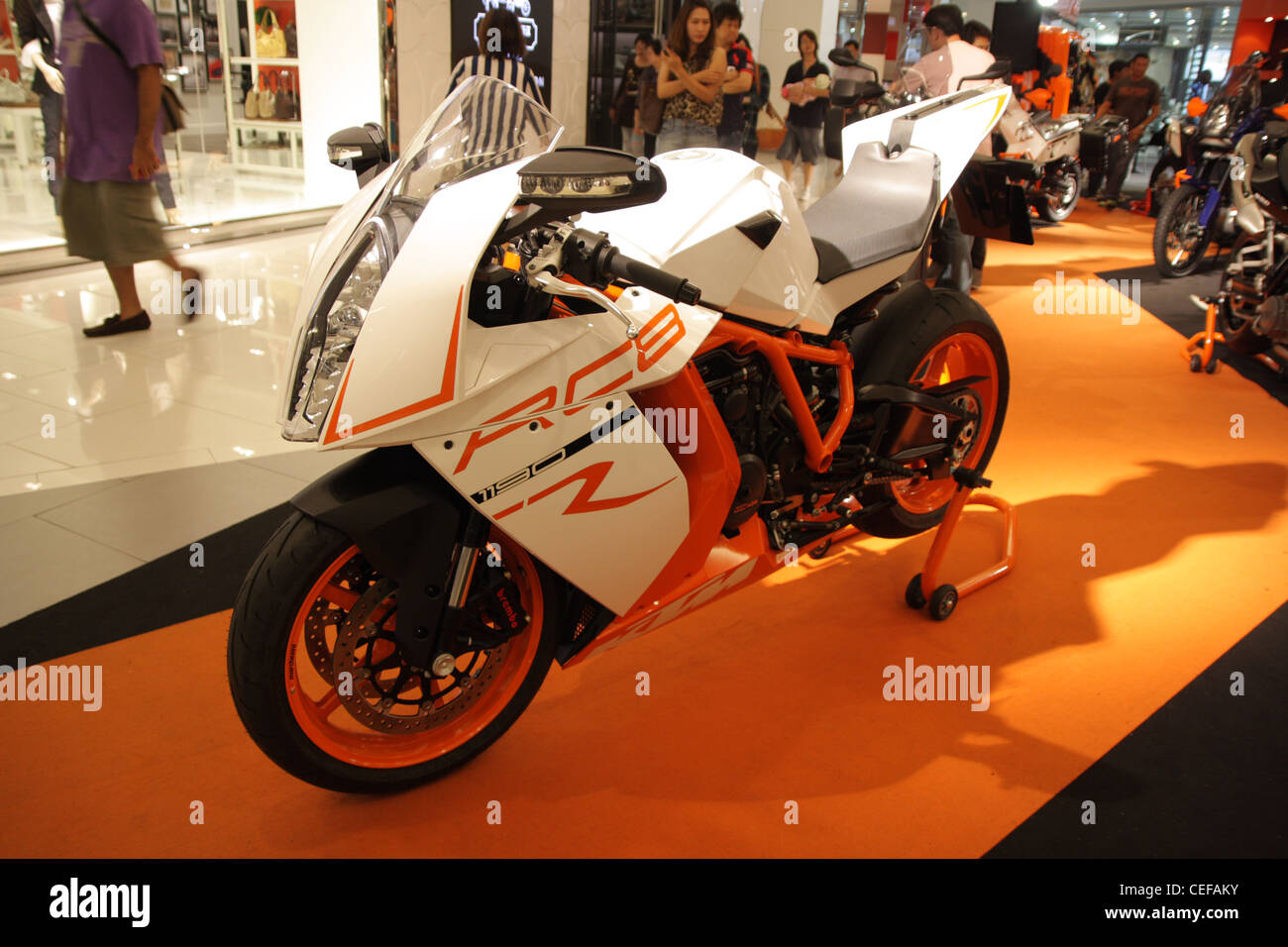 Ktm rc8 Banque de photographies et d’images à haute résolution - Alamy