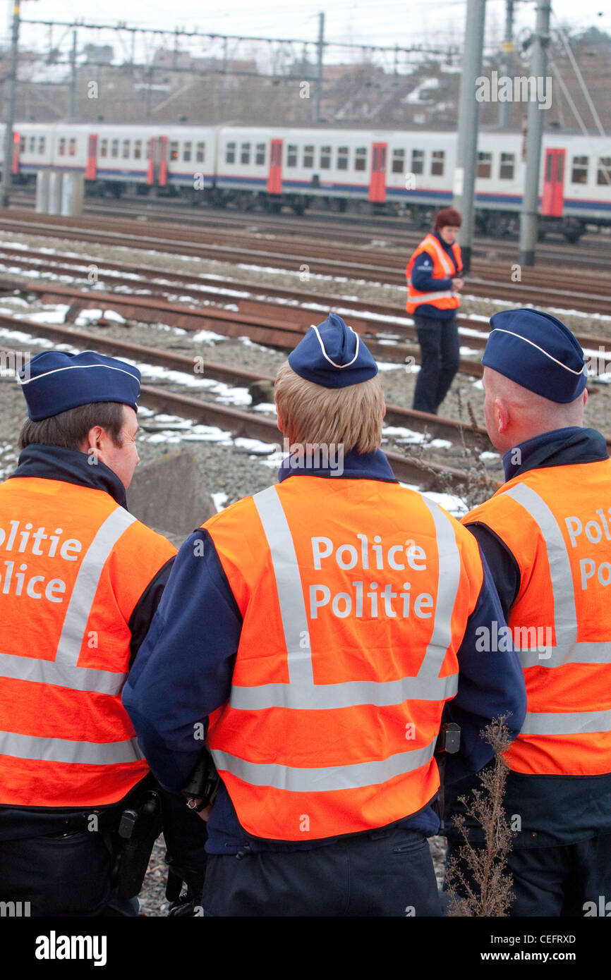 Police belge Banque de photographies et d’images à haute résolution - Alamy