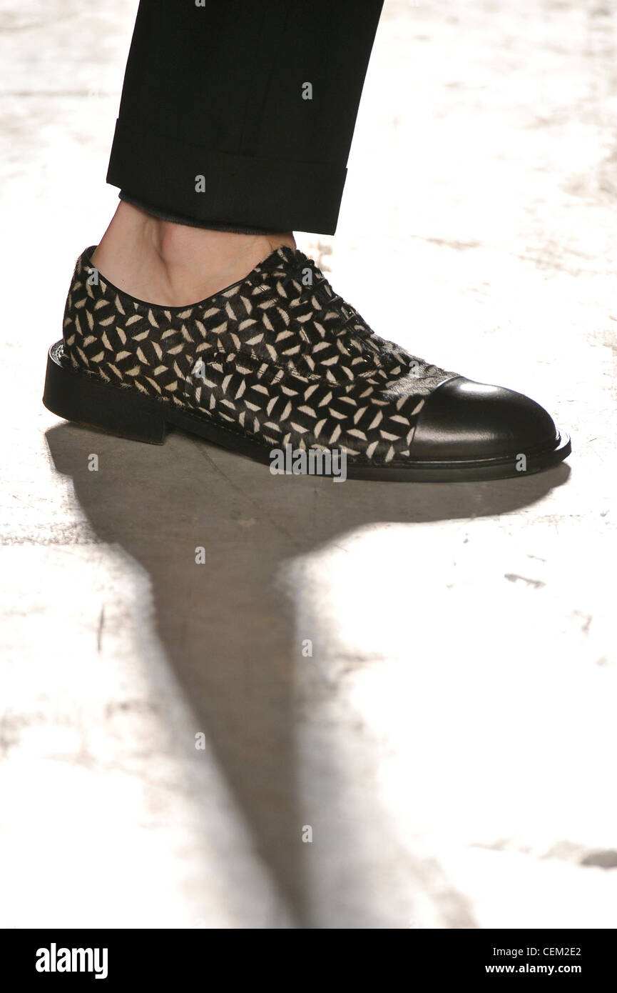 Neil barrett shoes Banque de photographies et d’images à haute ...