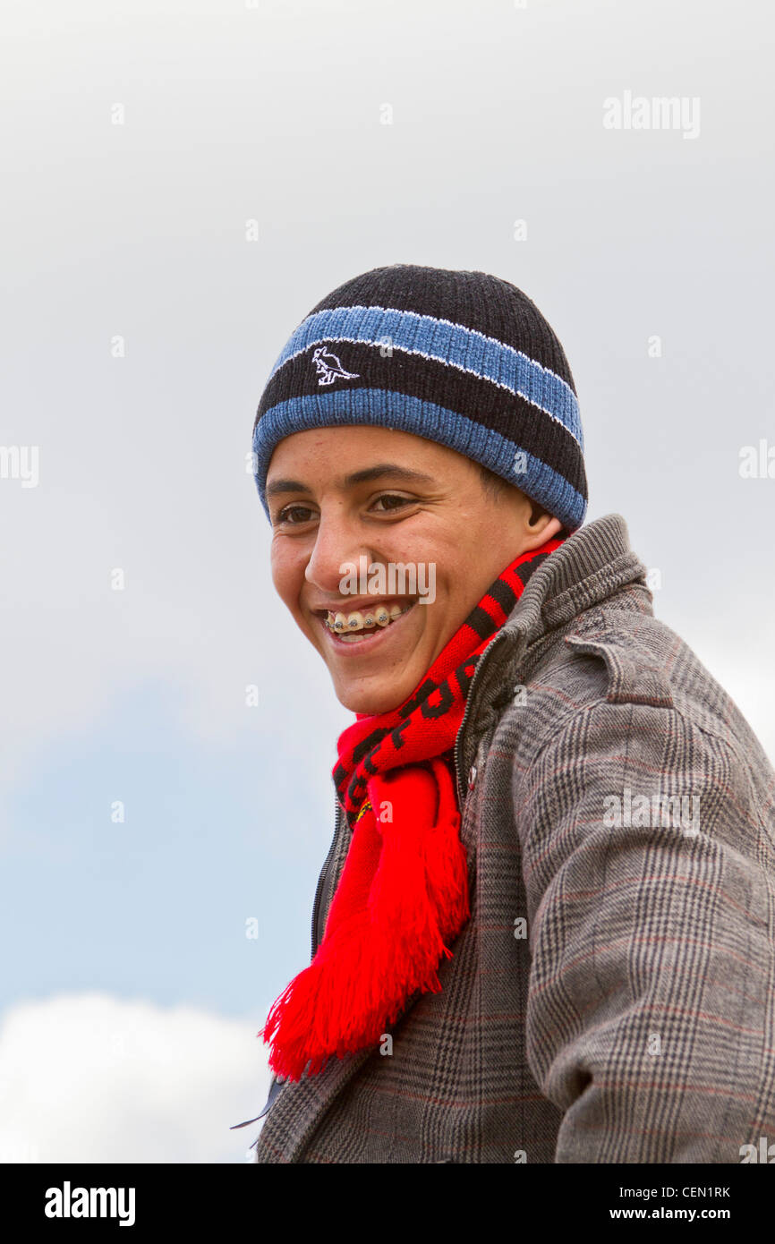 Arab teen boy Banque de photographies et d’images à haute résolution ...