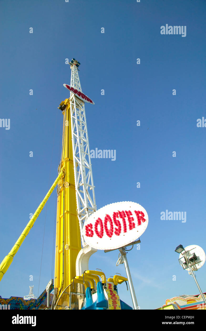 Booster ride on brighton pier Banque de photographies et d’images à ...