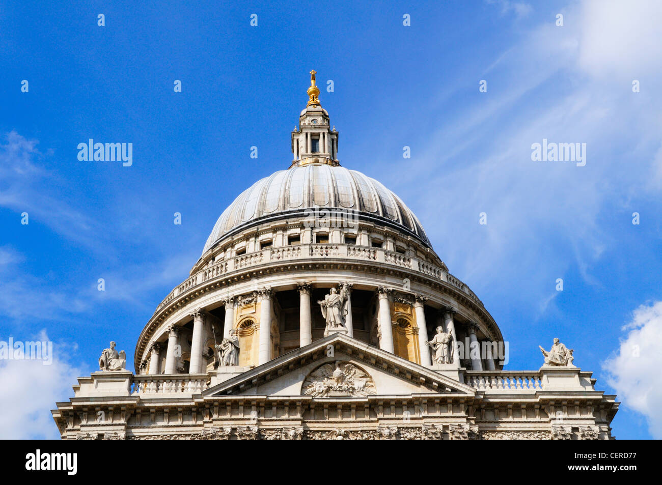 Toit en dôme, inspirée par la Basilique St Pierre à Rome, de la ...