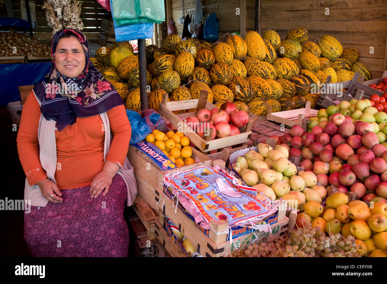 Marché turc femme Banque de photographies et d’images à haute ...