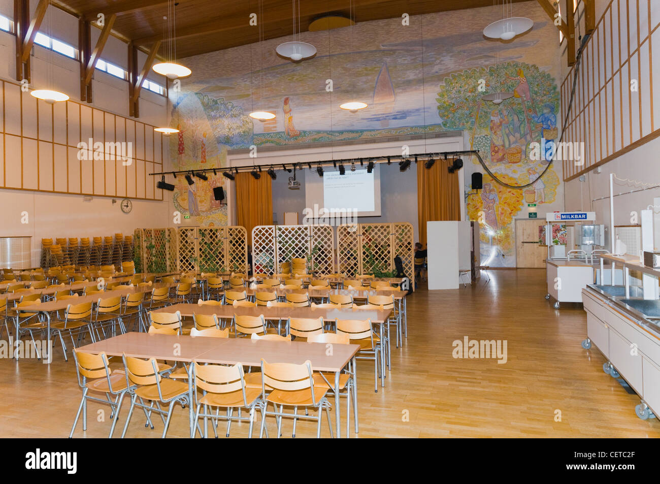 Salle de réfectoire de l'école Banque de photographies et d’images à ...