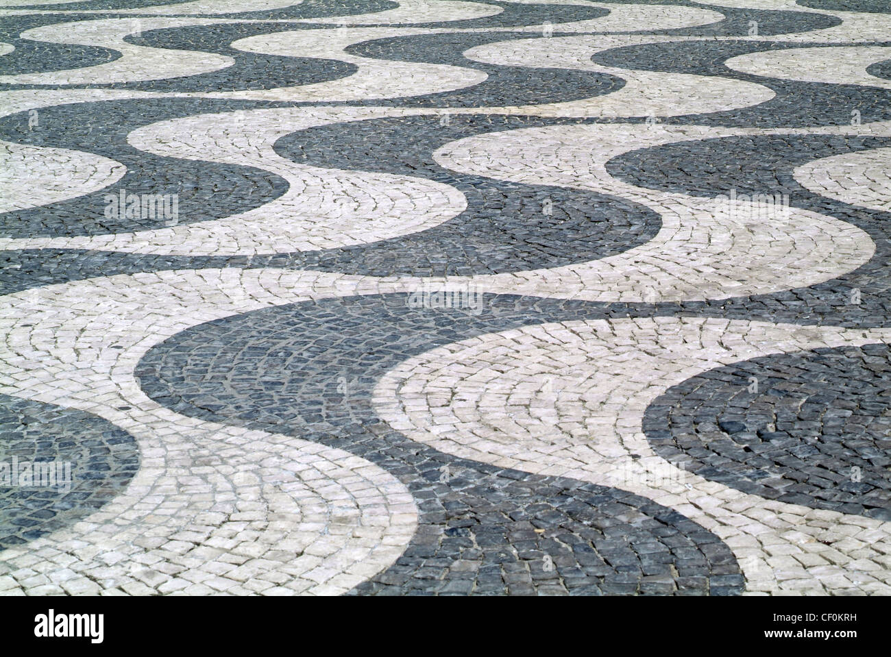 Calcada calcadas Calçada portuguesa tipica Photo Stock - Alamy