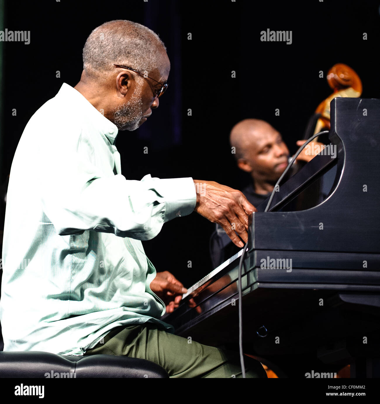 Ahmad jamal Banque de photographies et d’images à haute résolution - Alamy