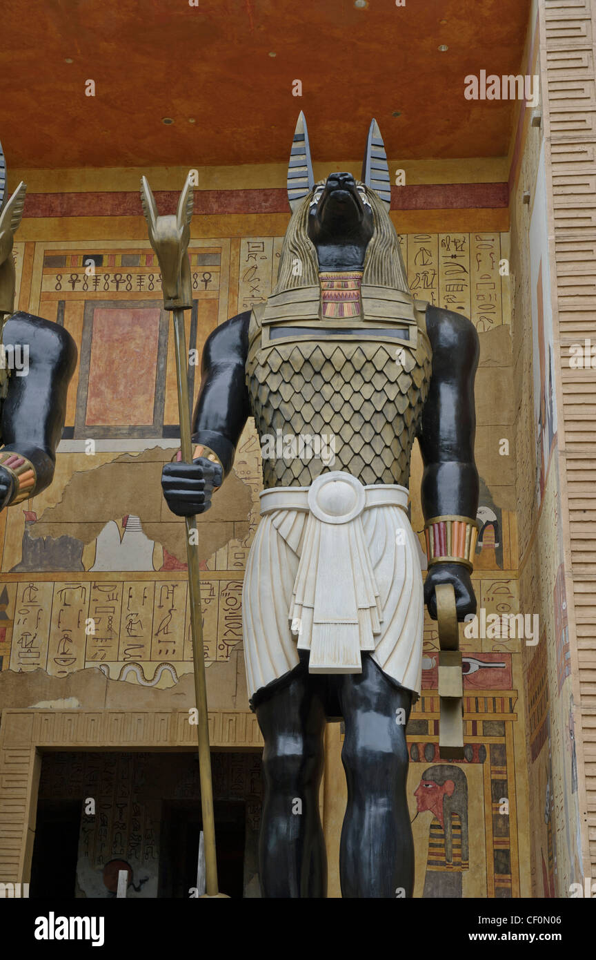 Statue d'Anubis, dieu égyptien, Universal Studios Singapore Photo Stock ...