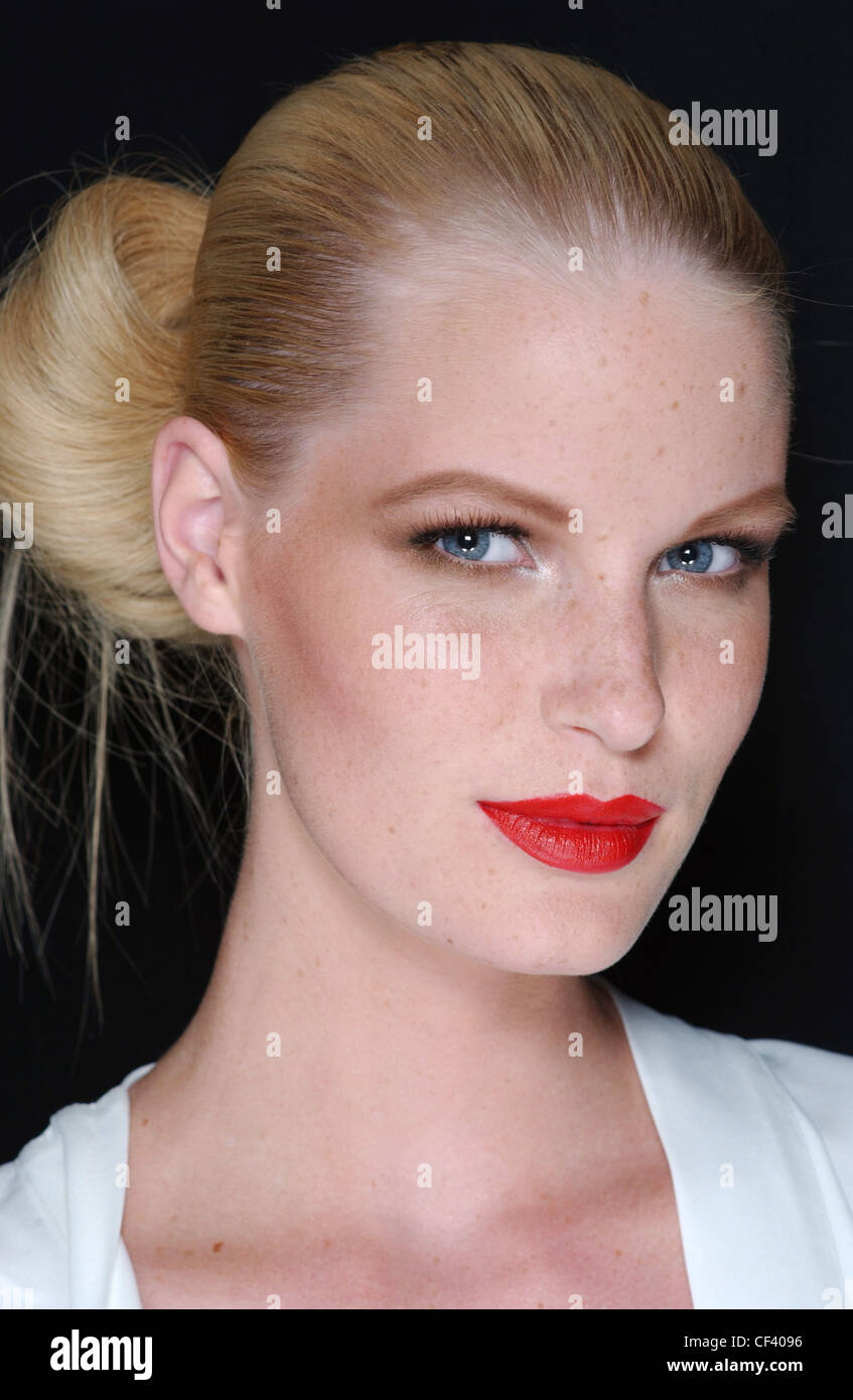 Chignon de paris Banque de photographies et d’images à haute résolution ...