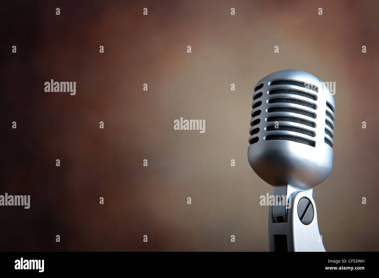 Old microphone Banque de photographies et d’images à haute résolution - Alamy