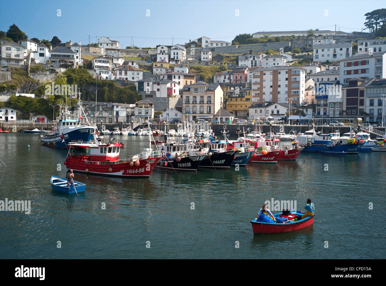 Port de luarca Banque de photographies et d’images à haute résolution ...