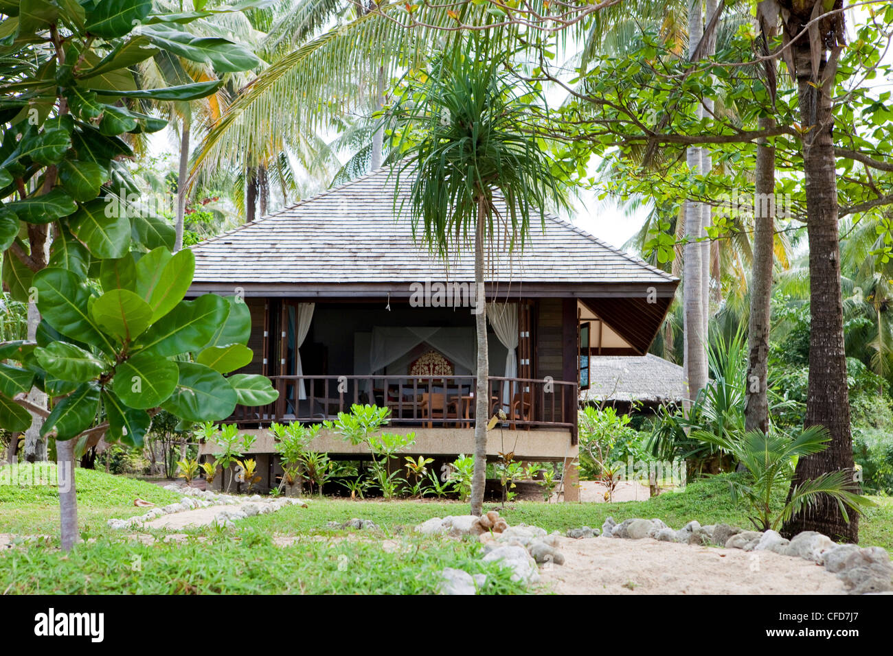 Bungalow sur la mer Banque de photographies et d’images à haute ...