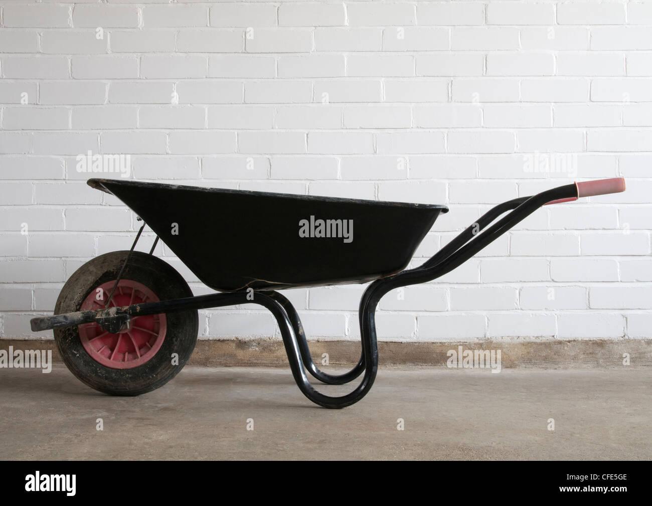 Brouette s Banque de photographies et d’images à haute résolution - Alamy