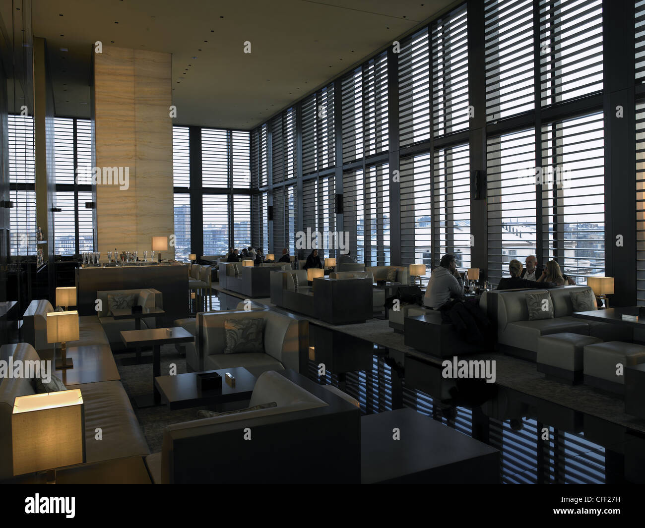 Armani Hotel Milano Italie. Lounge bar Photo Stock Alamy