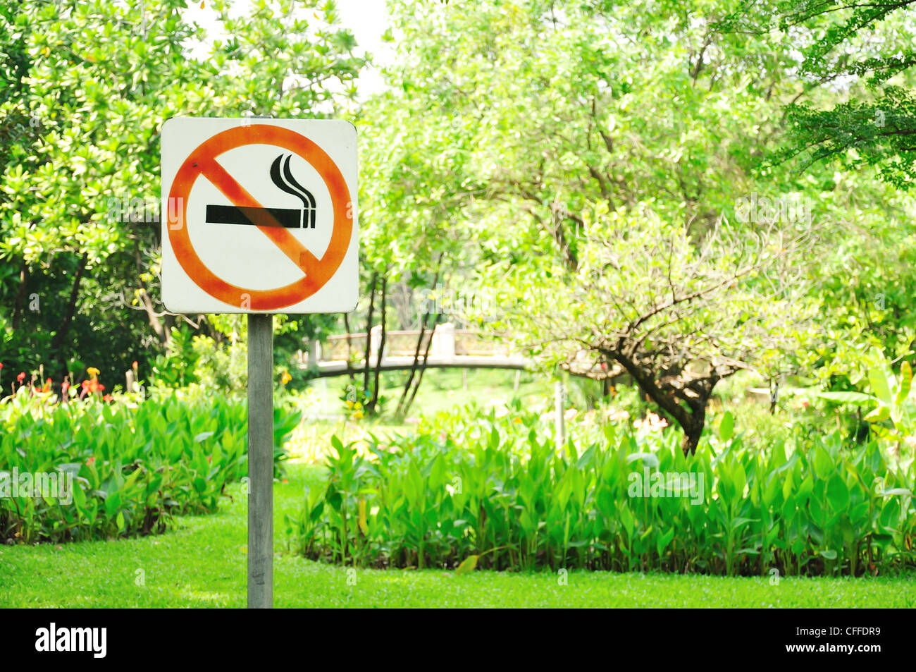 Prohibition sign please not feed Banque de photographies et d’images à ...