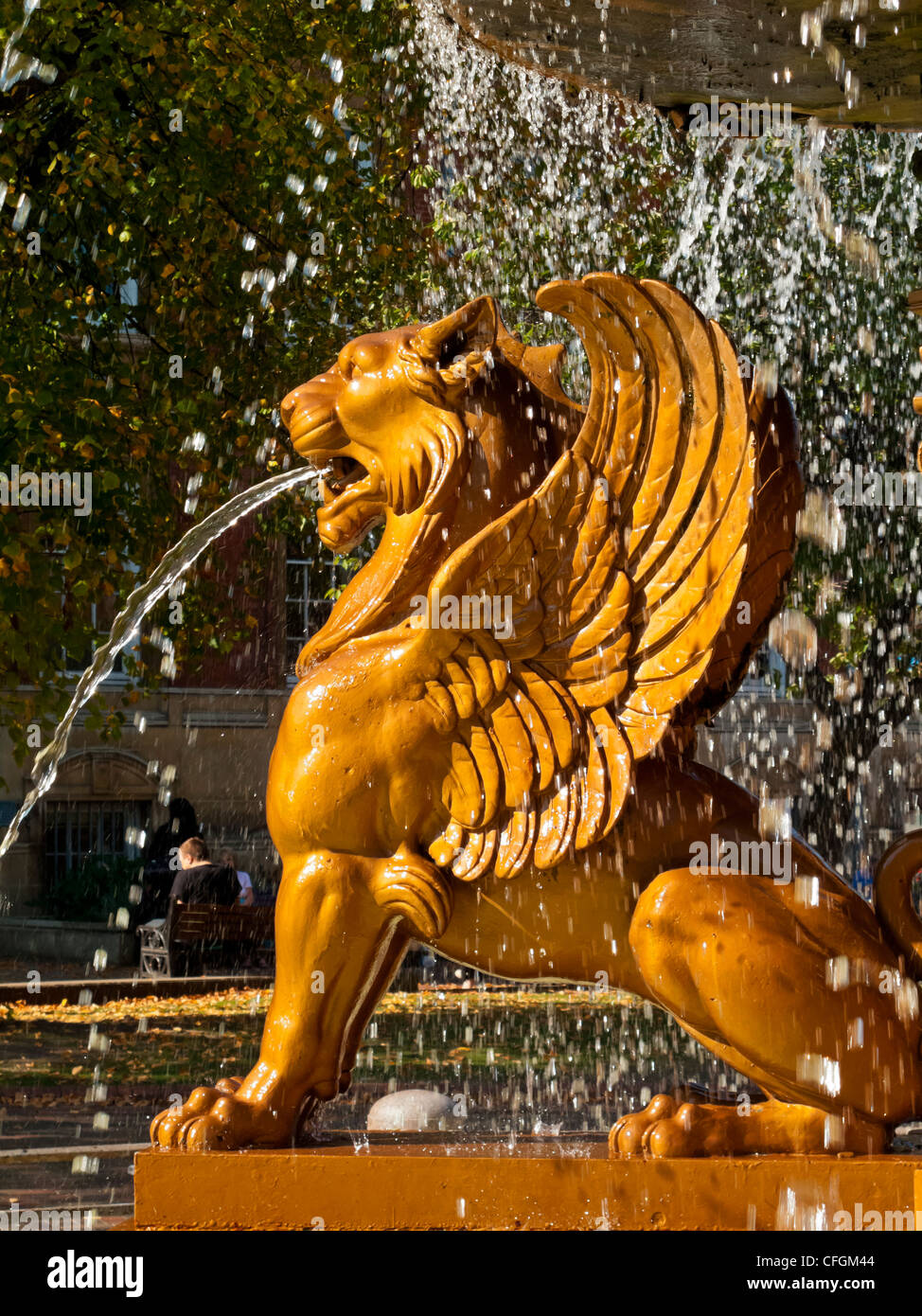 La fontaine de la place de l'Hôtel de ville dans le centre-ville de ...