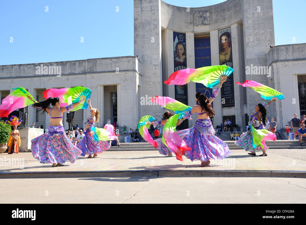 Costumes de danse du ventre turcs Banque d'image et photos - Alamy