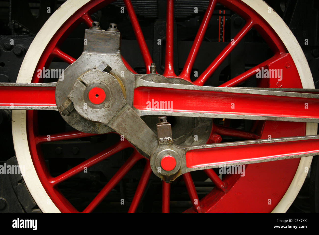 Roue de conduite et les bielles de locomotive à vapeur Photo Stock - Alamy