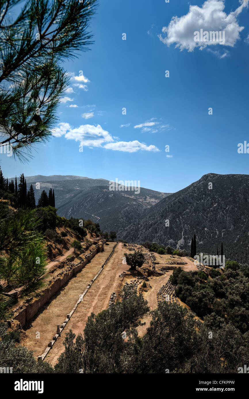 Gymnasium ancient delphi greece Banque de photographies et d’images à ...