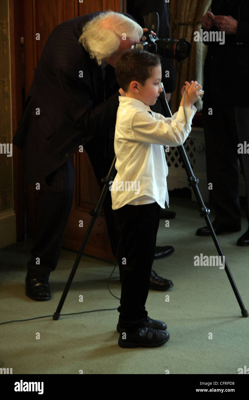 Amateur photographer Banque de photographies et d’images à haute résolution - Alamy