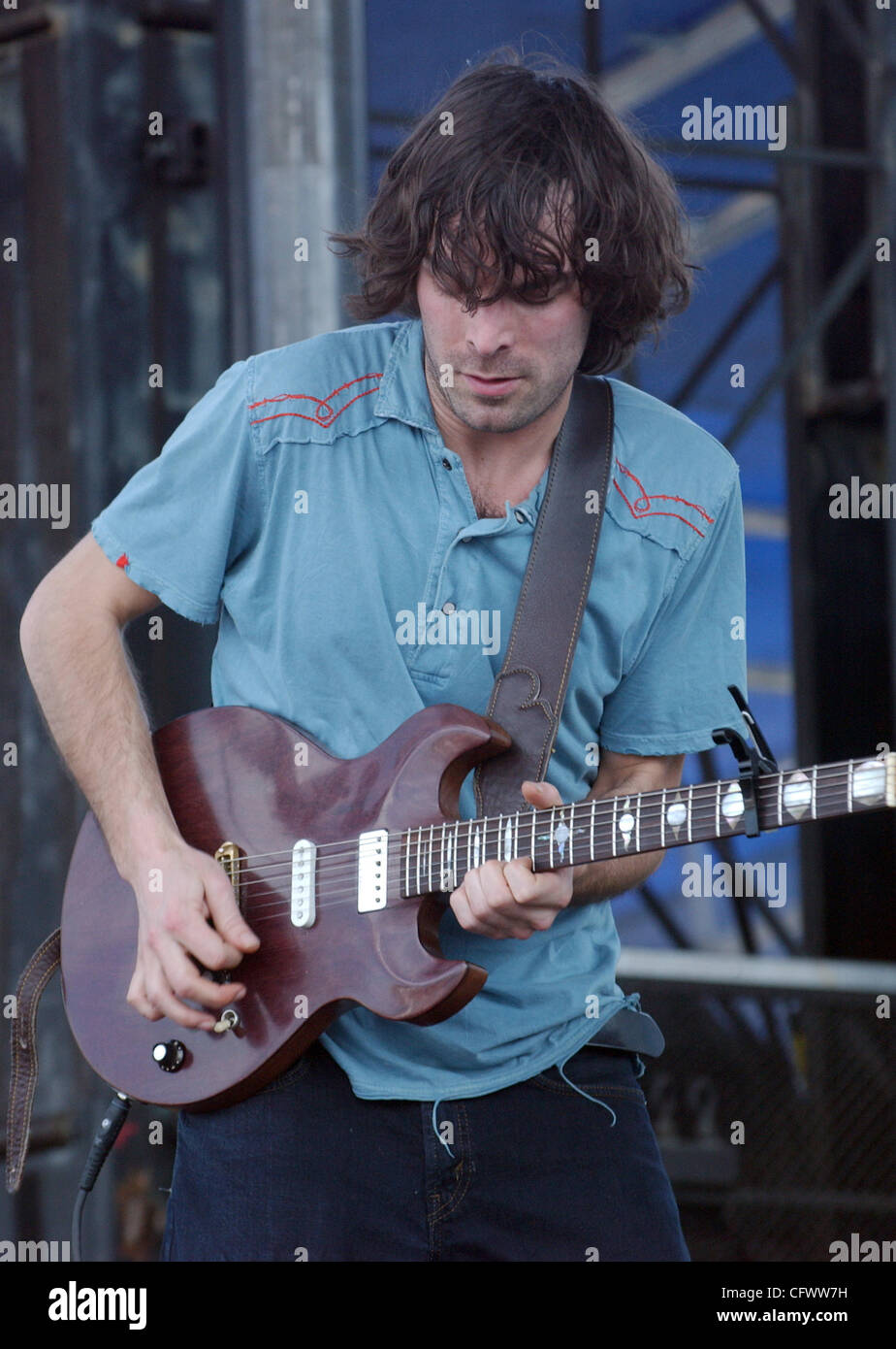 Mar. 10, 2007 ; Sunrise, FL., USA ; Le guitariste BRAD BARR de la bande ...