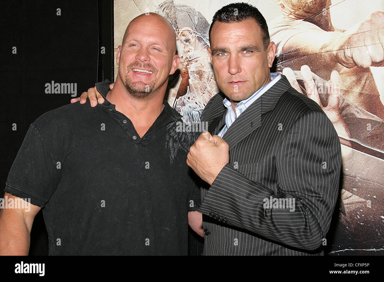 Vinnie jones steve austin condemned Banque de photographies et d’images ...