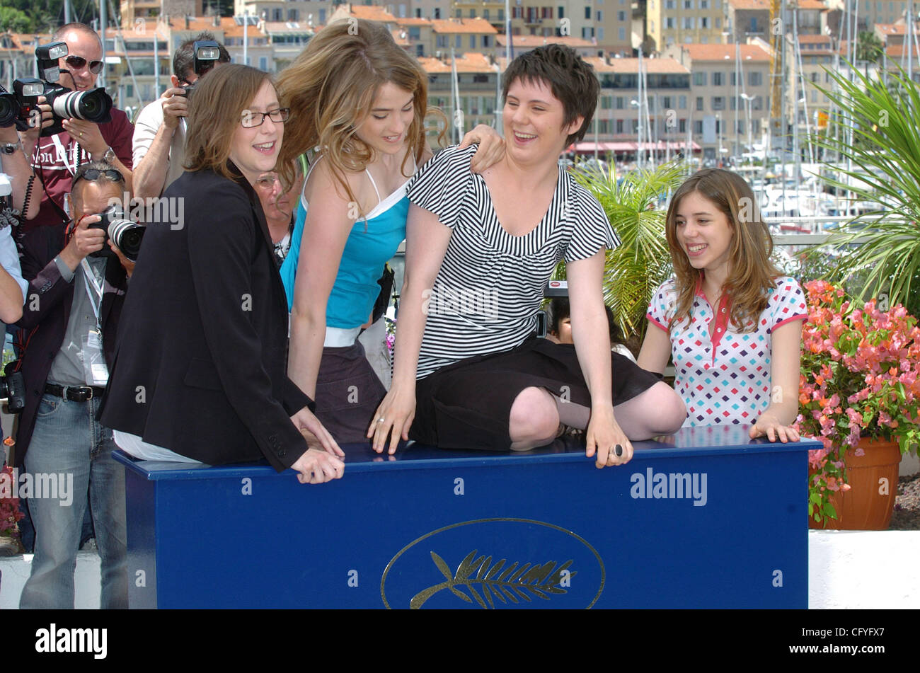 Celine sciamma pauline acquart adele Banque de photographies et d’images à haute résolution - Alamy